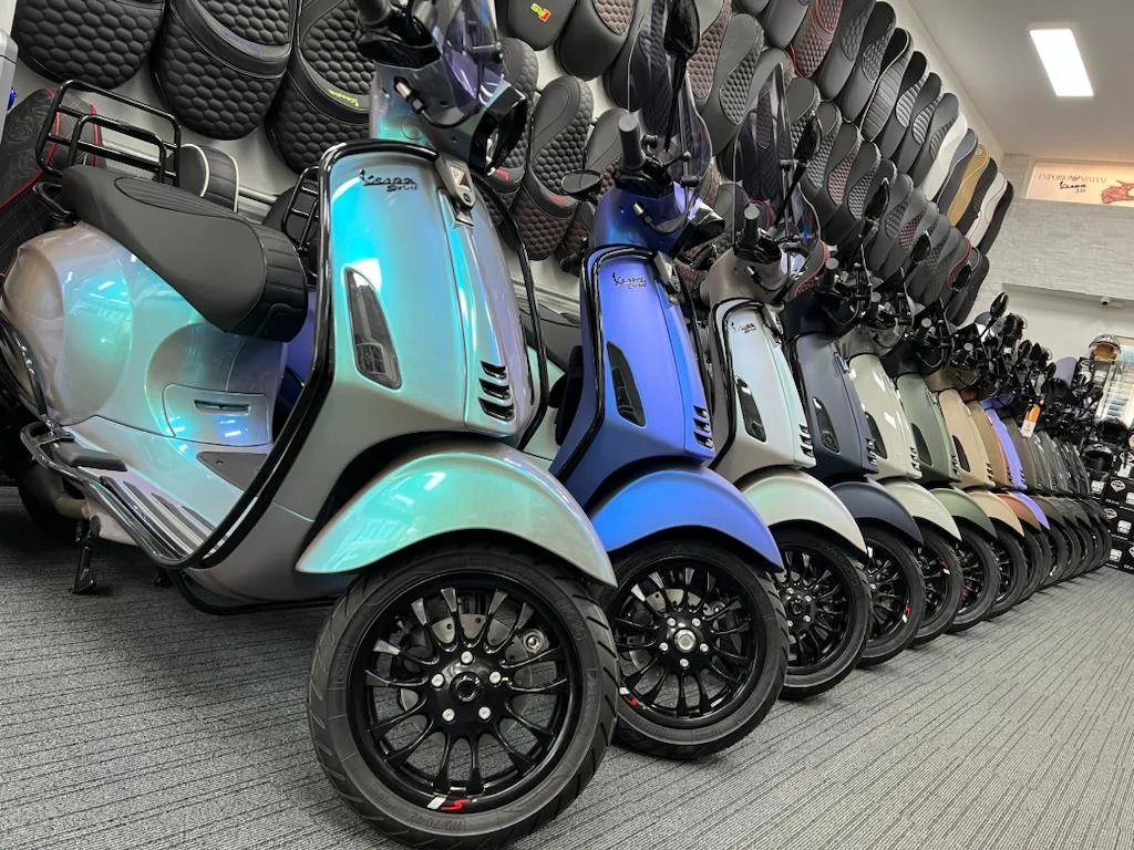 Custom Vespa scooter kopen? - Scooter 070 Den Haag